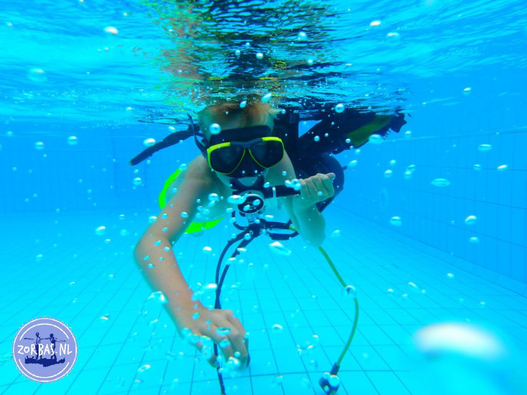 Snorkel lessons on Crete